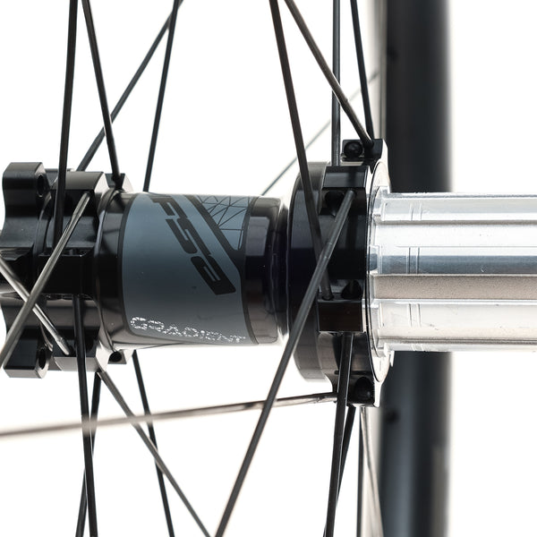 FSA Gradient WIDER i29 Carbon Tubeless 27.5” Wheelset | The Pro's Closet | WHL10149