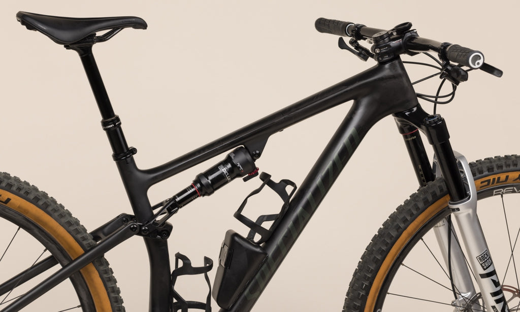 Why You Need a Side-Load Water Bottle Cage | The Pro's Closet