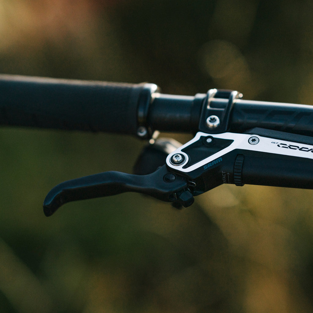 First Look: SRAM Stealth Code Vs Level Brakes Comparison | The Pro's Closet