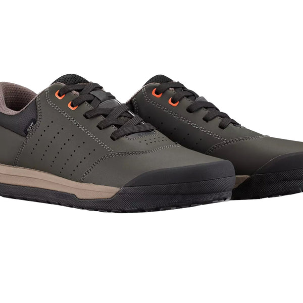 Specialized 2FO Roost Flat Synthetic Mountain Bi | The Pro's Closet