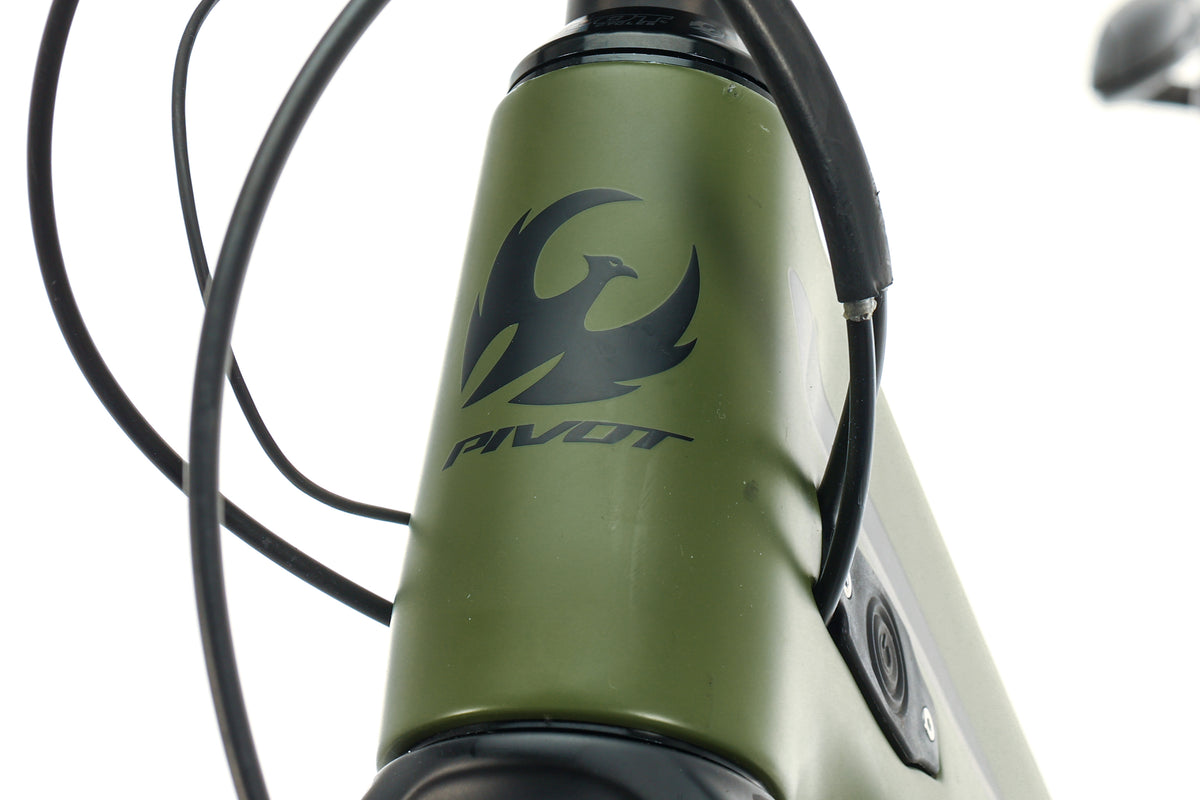 Pivot Shuttle Team XT Mountain E-Bike - 2022, Medium | The Pro's Closet ...