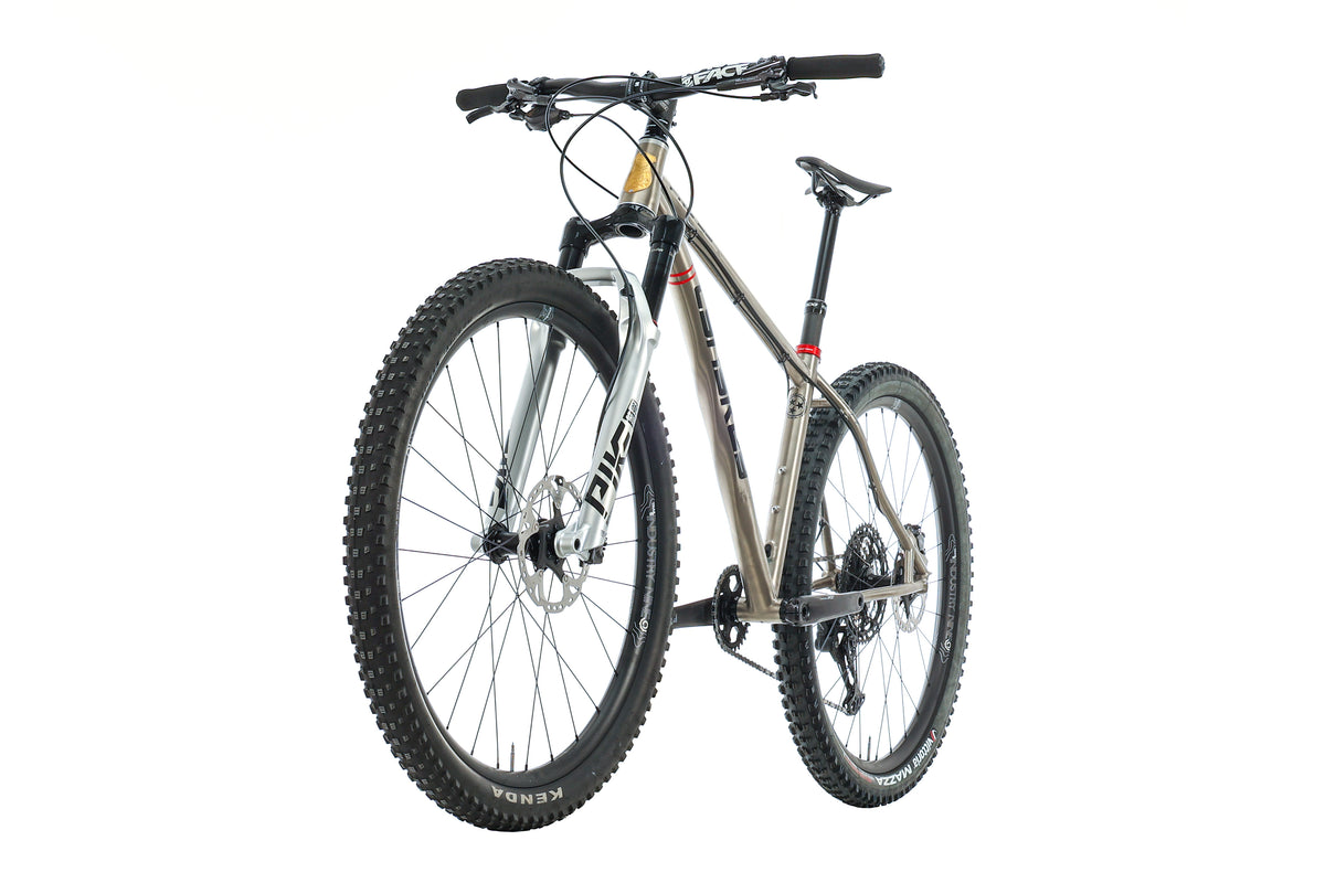 Lynskey PRO 29 Shimano XT Mountain Bike - 2022, Medium | The Pro's ...