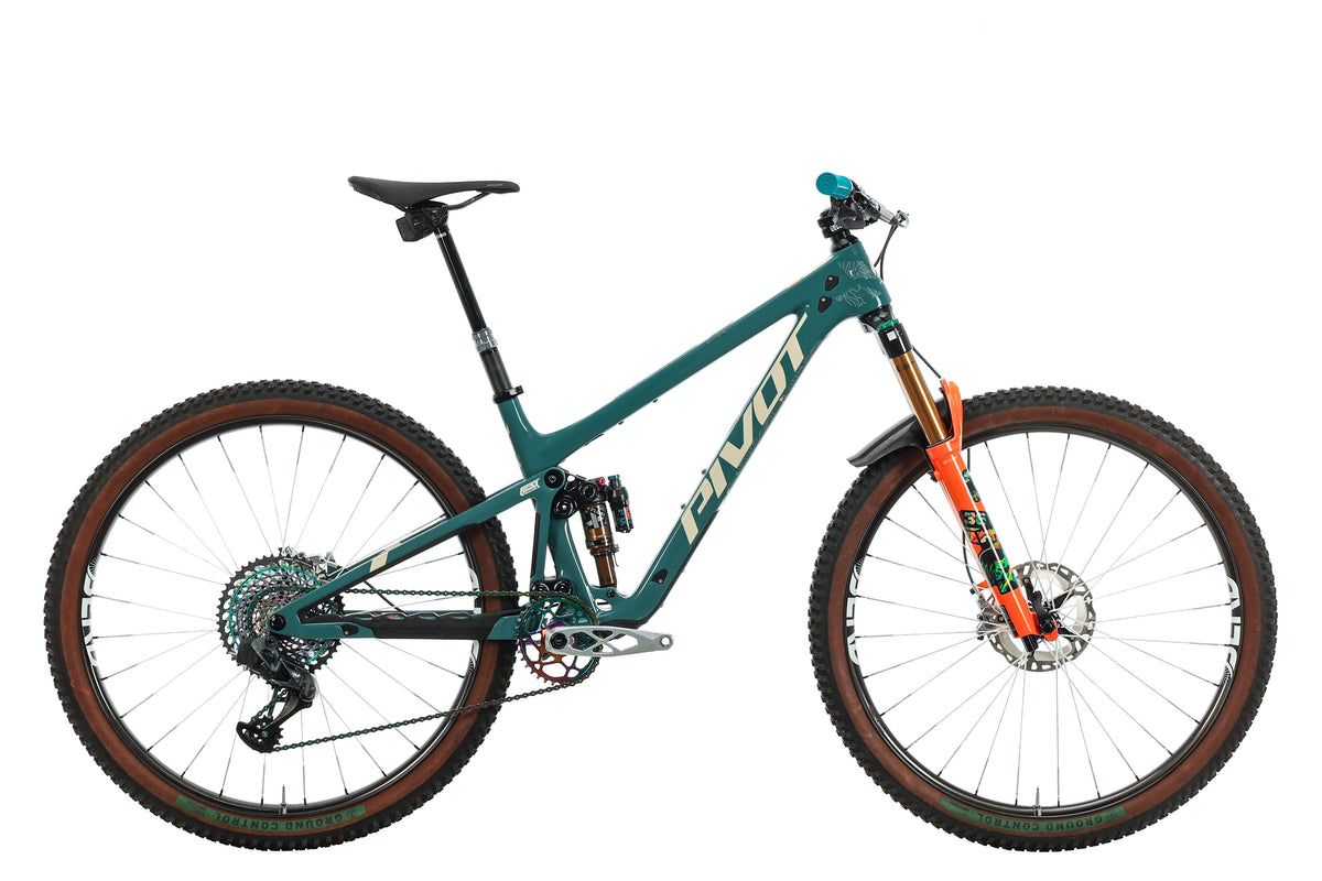 Pivot Trail 429 Enduro Mountain Bike - 2022, Medium | The Pro's Closet ...