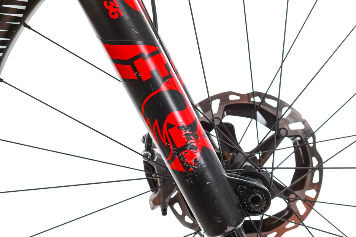 Pivot Mach 5.5 Carbon Mountain Bike - 2018, Smal | The Pro's Closet