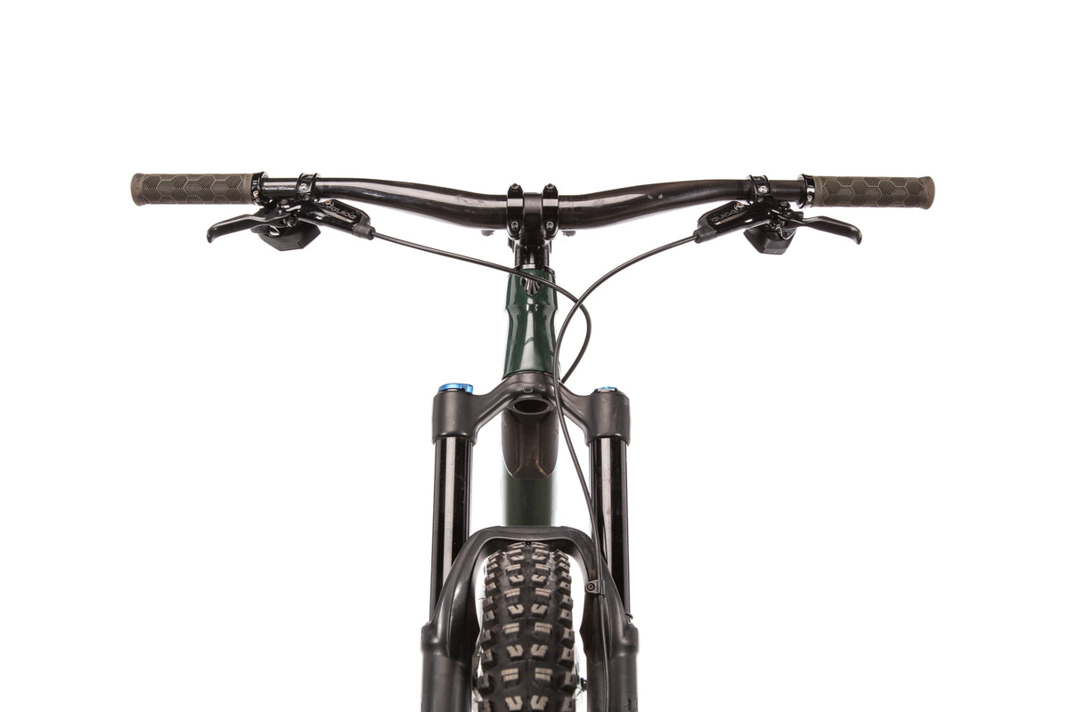 Trek Slash 29 Mountain Bike - 2019, 19.5" | The Pro's Closet