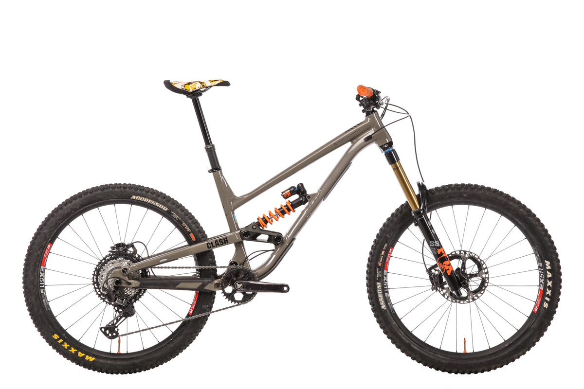 Commencal Clash Signature Mountain Bike - 2021, Large | The Pro's ...