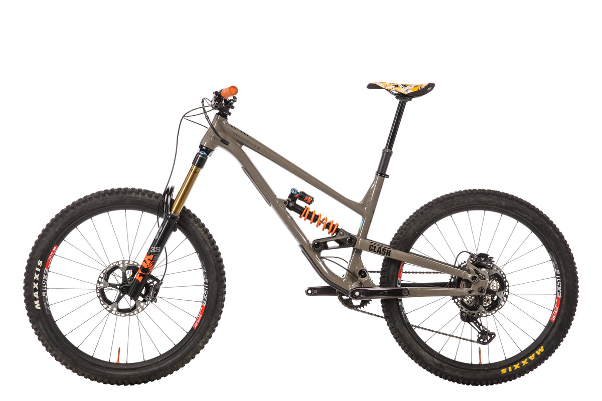 Commencal Clash Signature Mountain Bike - 2021, Large | The Pro's ...