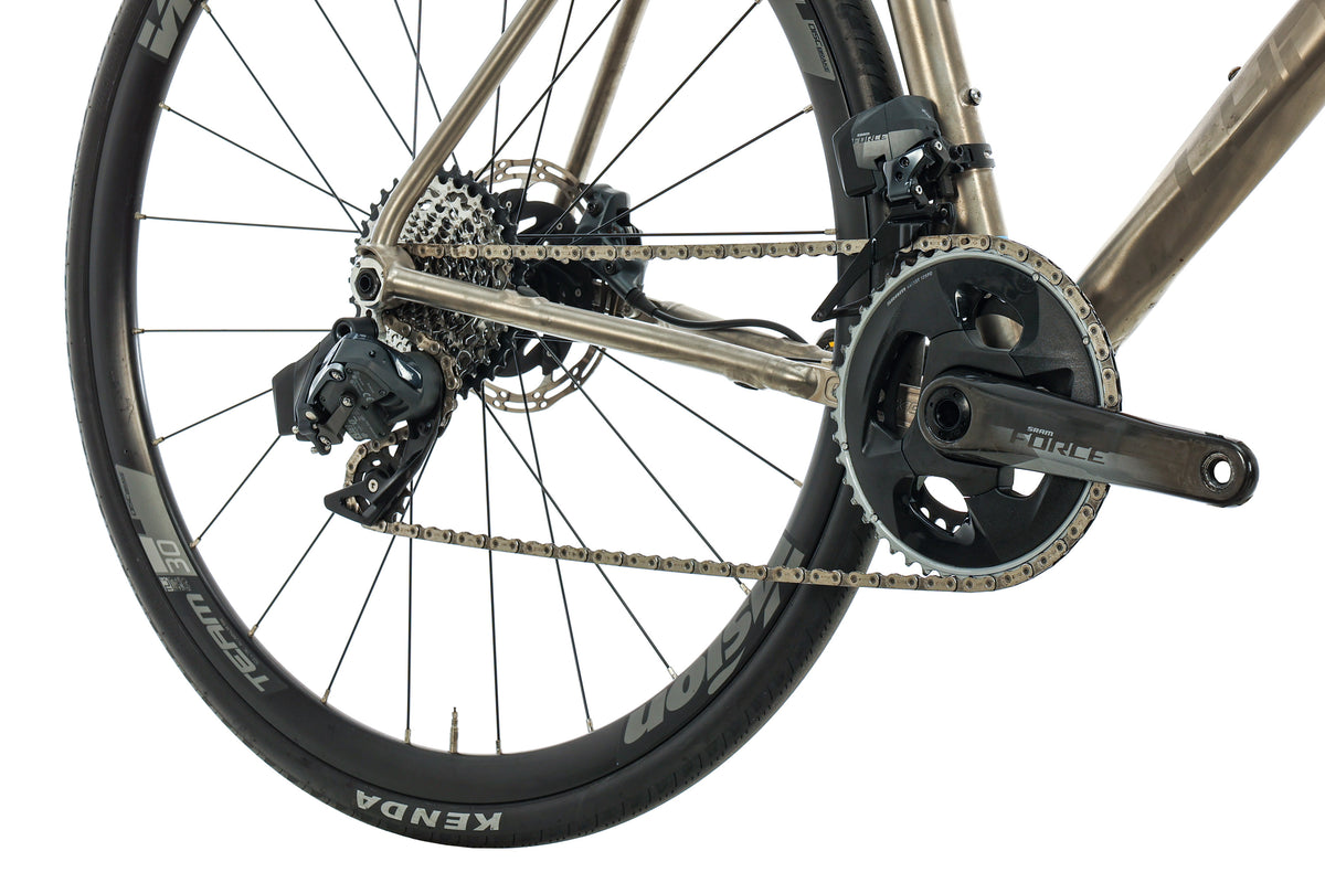 Lynskey Helix Disc Road Bike - Large | The Pro's Closet – The Pro's Closet