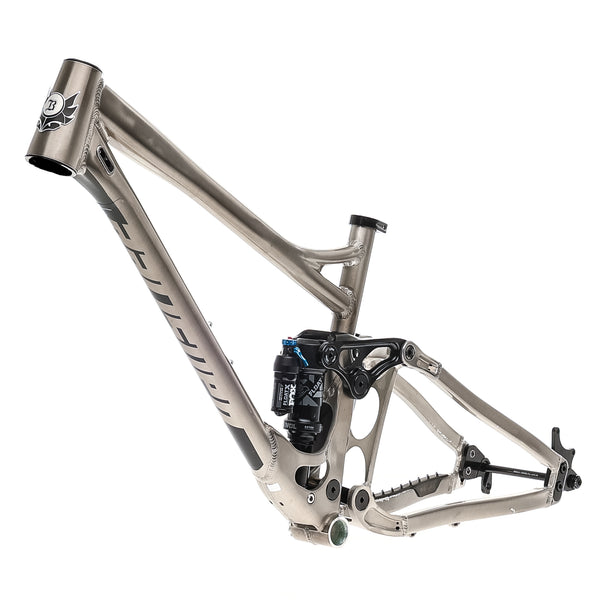 Banshee SPITFIRE V3.2 Small Frame - 2022 | The Pro's Closet
