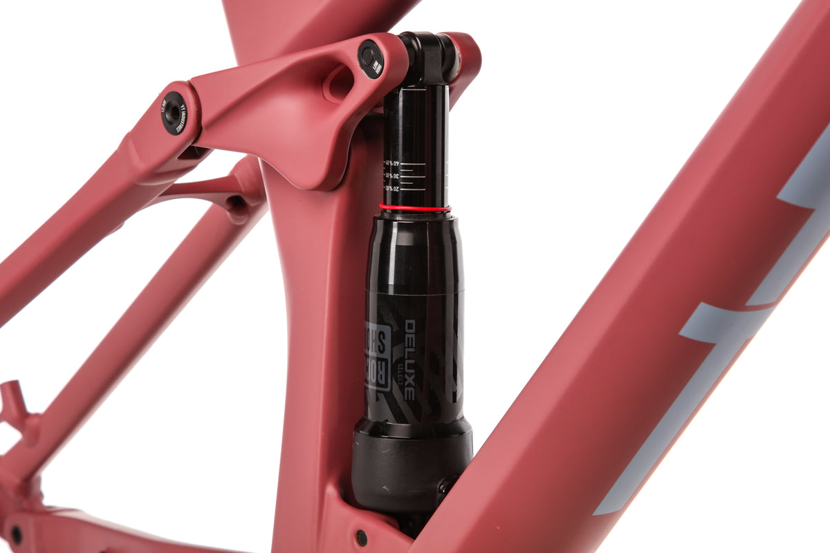 YT Izzo Core X-Large Framset - 2024 | The Pro's Closet | FMT12194