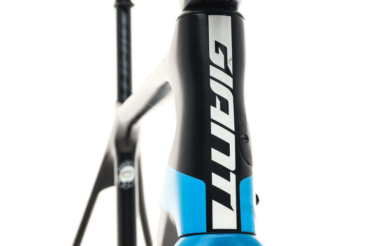 Giant TCR Advanced Pro Medium Frameset - 2017 | The Pro's Closet