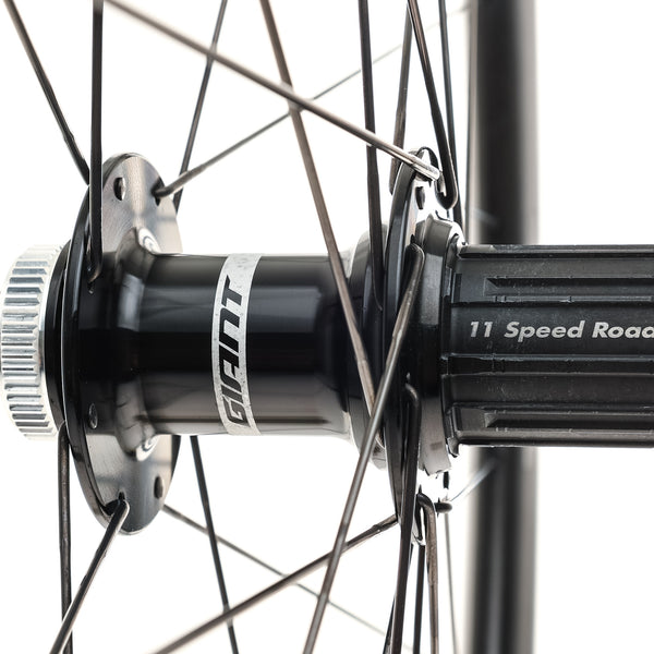 Giant SLR 2 42 Disc Carbon Tubeless 700c Wheelset | The Pro's Closet ...
