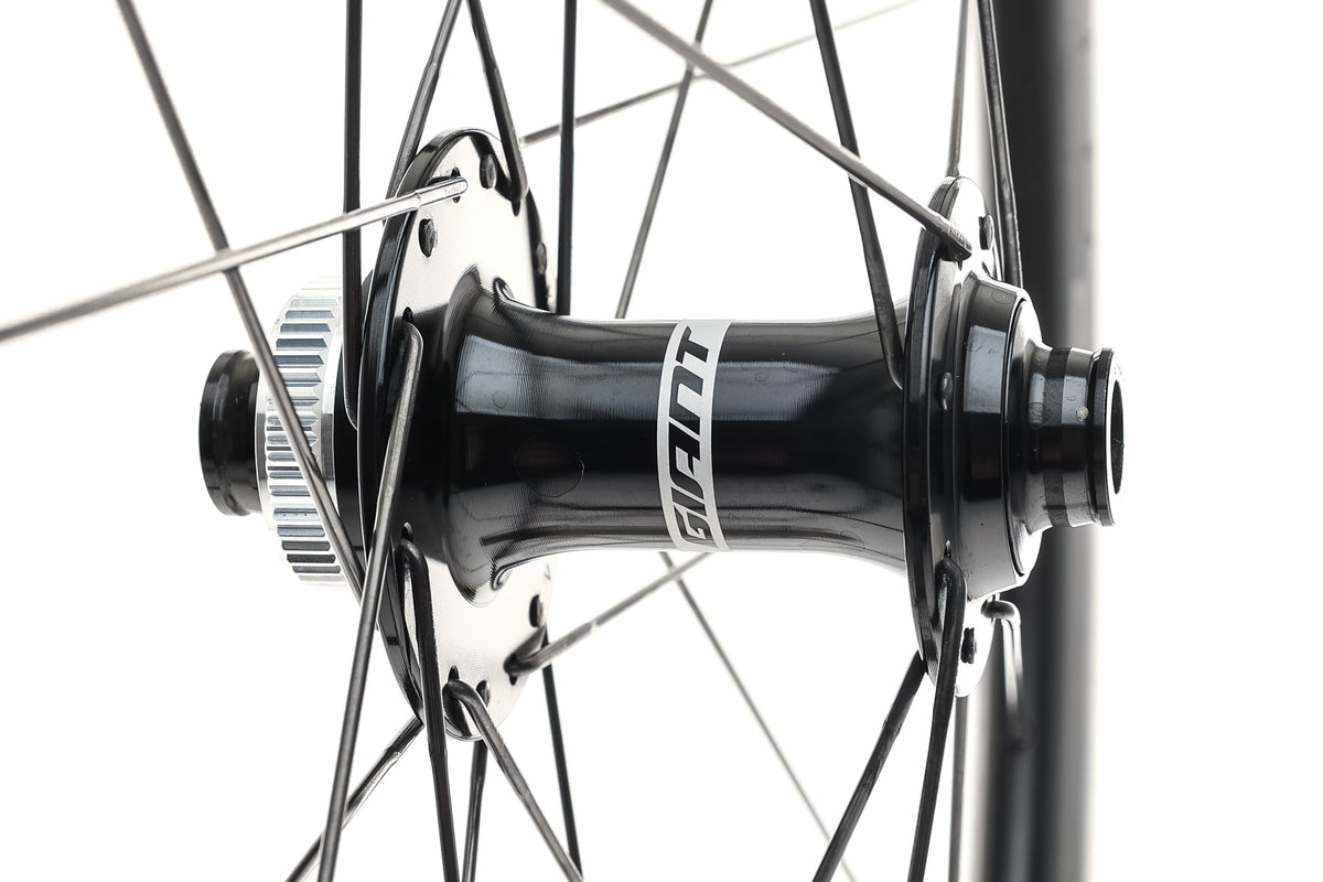 Giant SLR 2 42 Disc Carbon Tubeless 700c Wheelset | The Pro's Closet ...