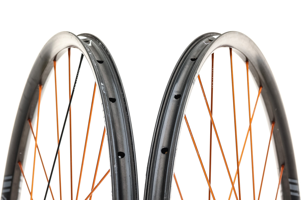 Industry Nine UL250 Carbon Tubeless 700c Wheelset | The Pro's Closet ...