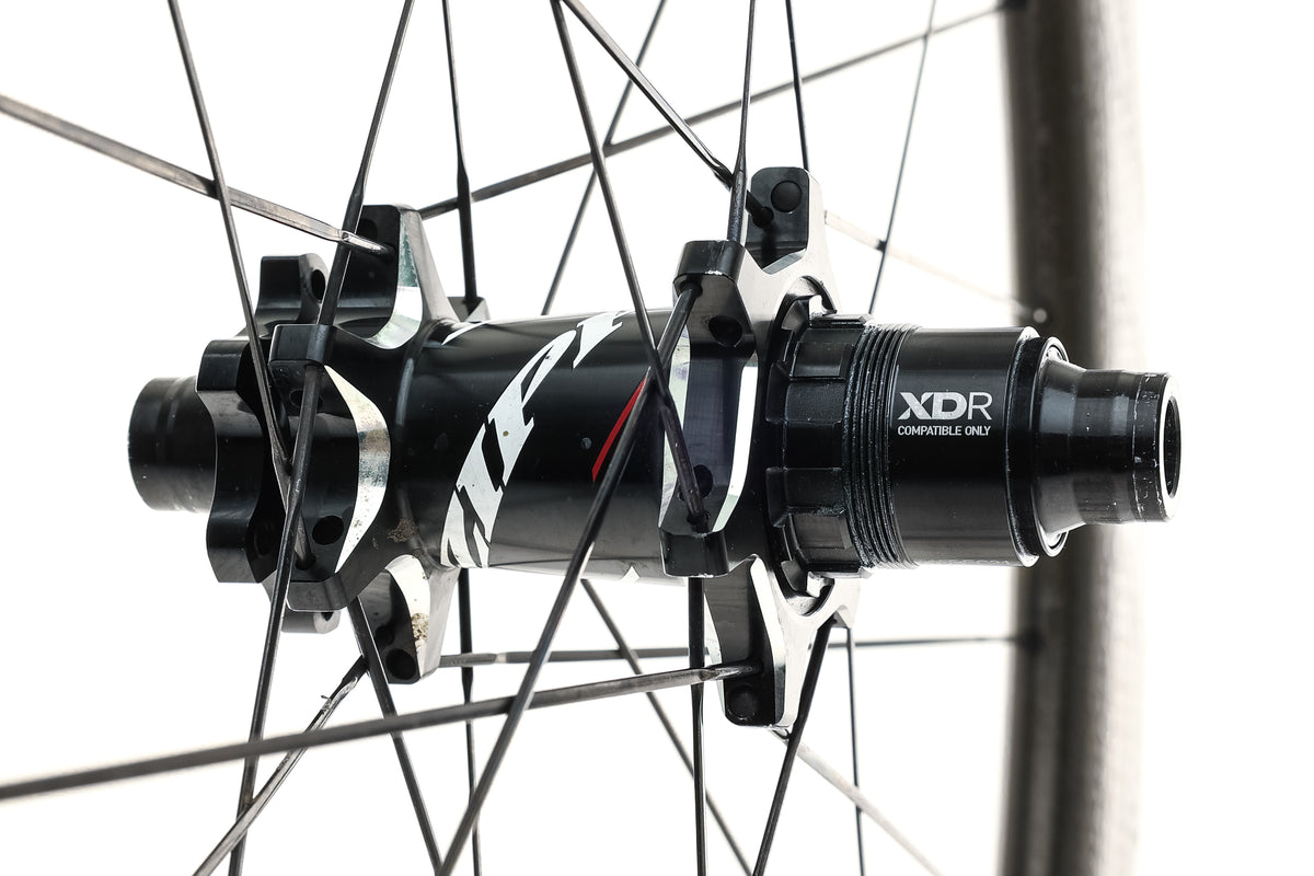 Zipp 404 Firecrest Carbon Tubeless 700c Wheelset | The Pro's Closet ...