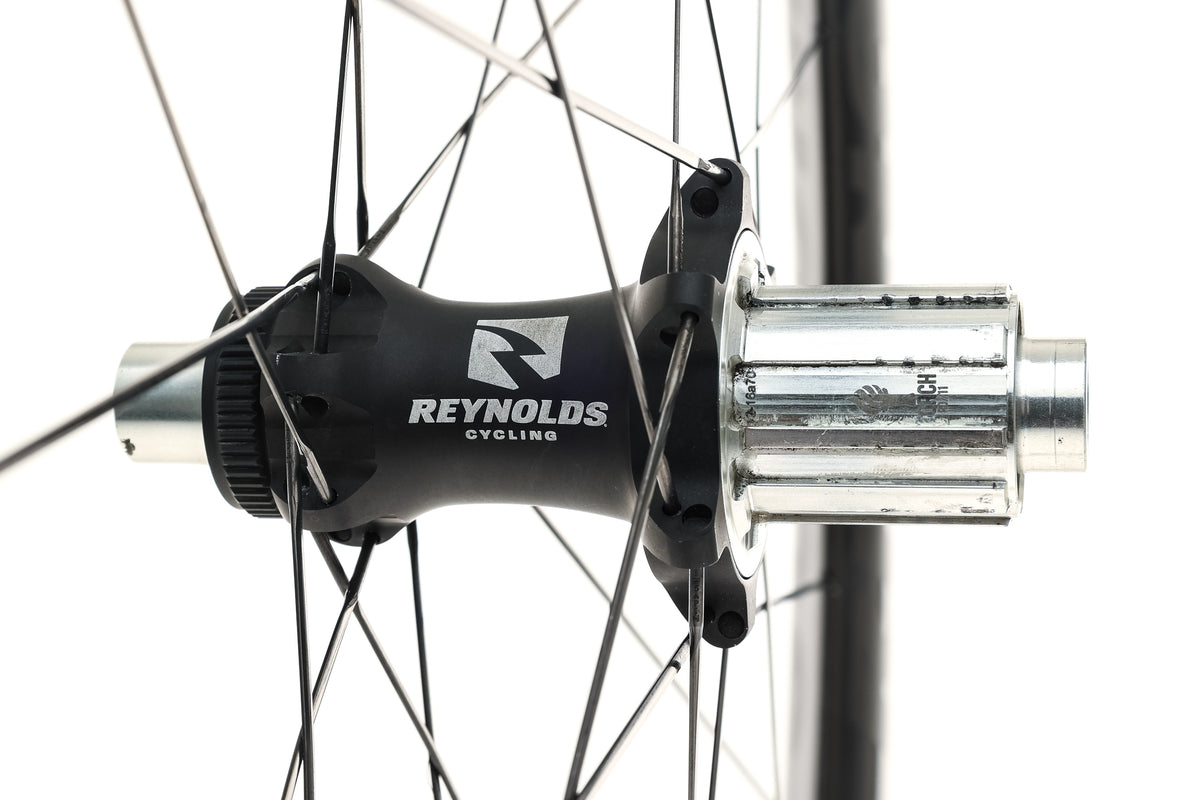 Reynolds BLACKLABEL 46 Aero Carbon Tubeless 700c Wheelset | The Pro's ...