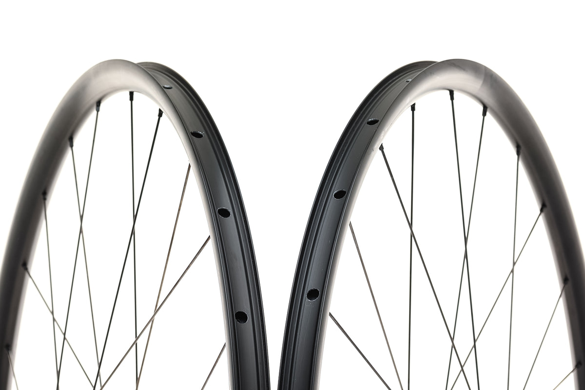 DT Swiss Endurance LN Aluminum Tubeless 700c Wheelset | The Pro's ...