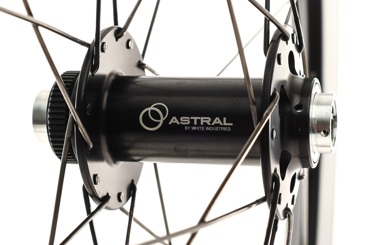Astral Serpentine Carbon Tubeless 29" Wheelset | The Pro's Closet ...