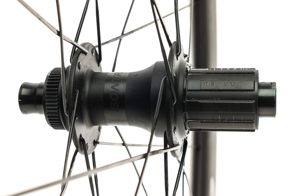Bontrager Aeolus Elite 50 Carbon Tubeless 700c Wheelset | The Pro's ...