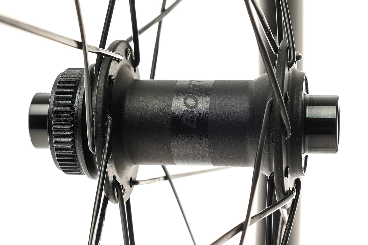 Bontrager Aeolus Elite 50 Carbon Tubeless 700c Wheelset | The Pro's ...