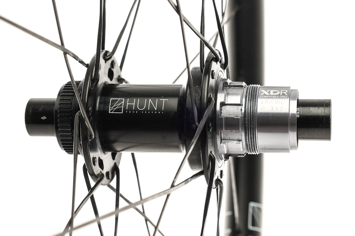 Hunt 650B Adventure Carbon Disc Carbon Tubeless 650b Wheelset | The Pro ...