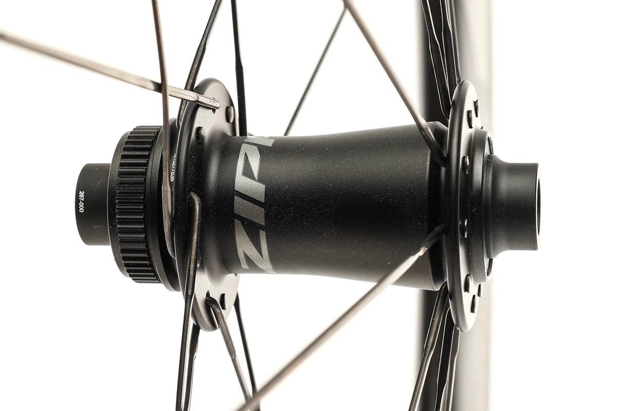 Zipp 808 Firecrest Carbon Tubeless 700c Front Wh | The Pro's Closet