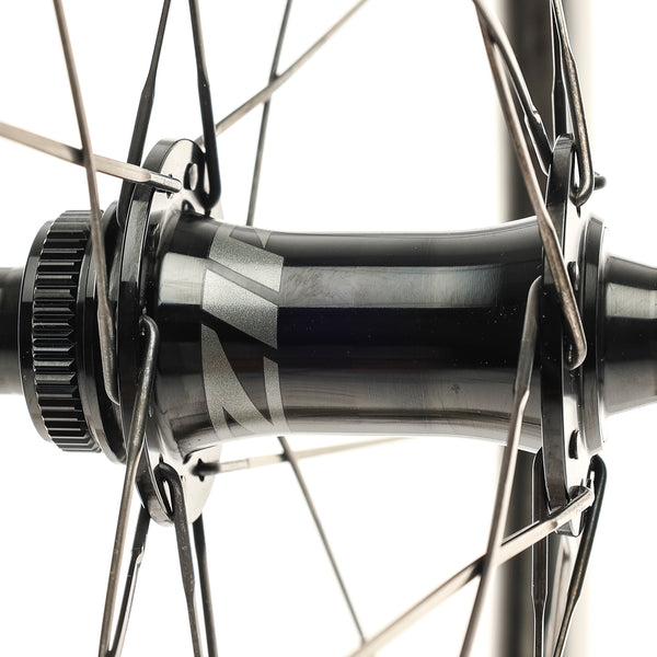 Zipp 303S Carbon Tubeless 700c Wheelset | The Pro's Closet