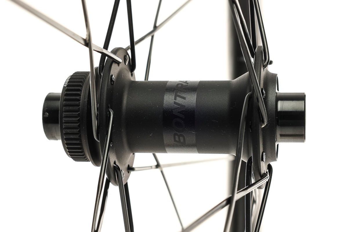 Bontrager Aeolus Elite 50 Carbon Tubeless 700c W | The Pro's Closet