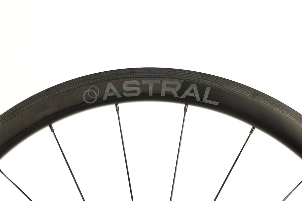Astral Veil 4 Carbon Tubeless 700c Wheelset | The Pro's Closet