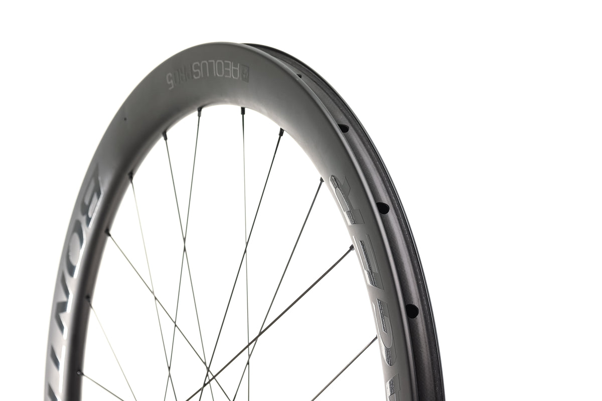 Bontrager Aeolus Pro 5 Carbon Tubeless 700c Rear | The Pro's Closet