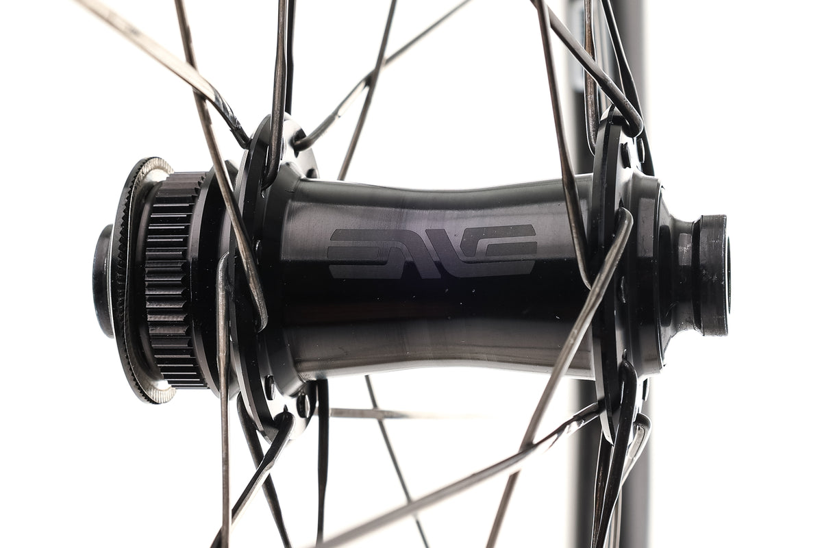 ENVE Foundation 45 Carbon Tubeless 700c Wheelset | The Pro's Closet
