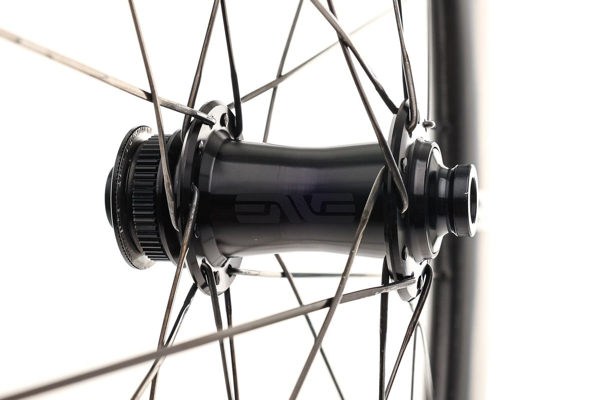 ENVE 65 Carbon Tubeless 700c Front Wheel | The Pro's Closet | WRD19477