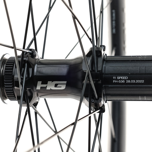 Hollowgram 35 Carbon Tubeless 700c Wheelset | The Pro's Closet