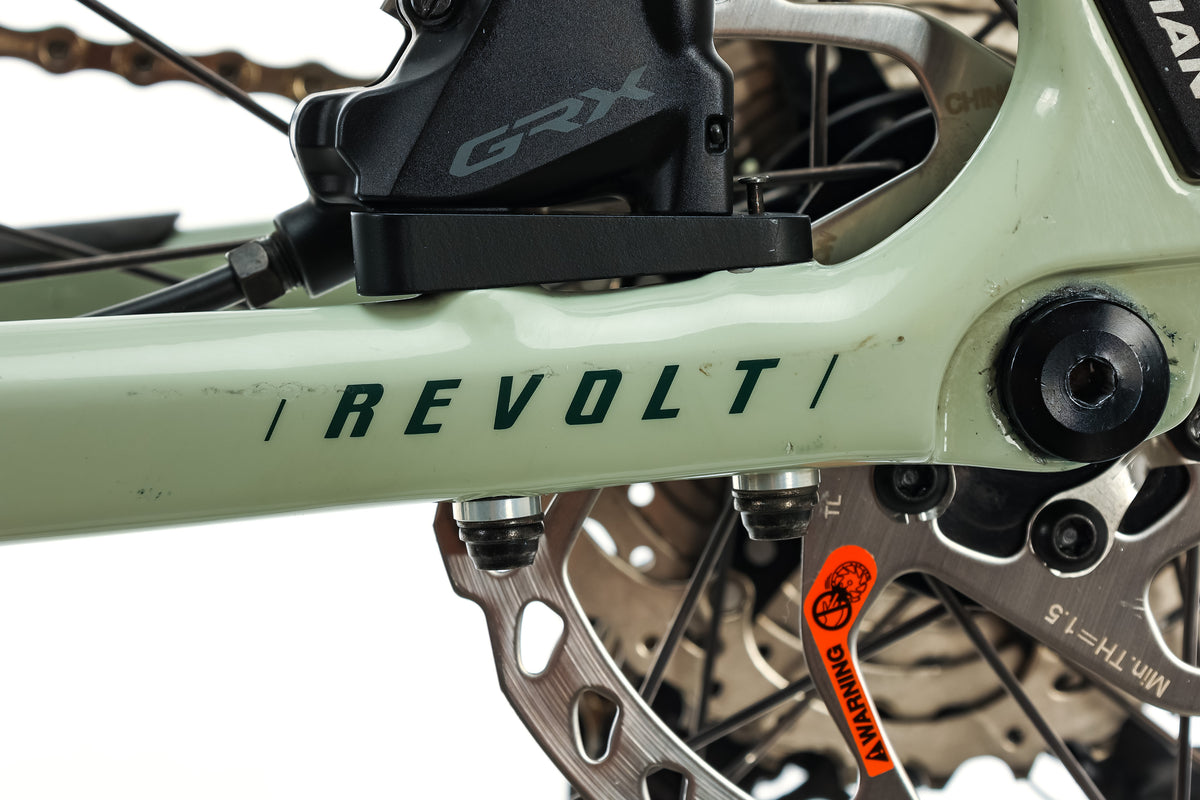 Giant Revolt Advanced 2 Gravel Bike - 2021, Medi | The Pro's Closet