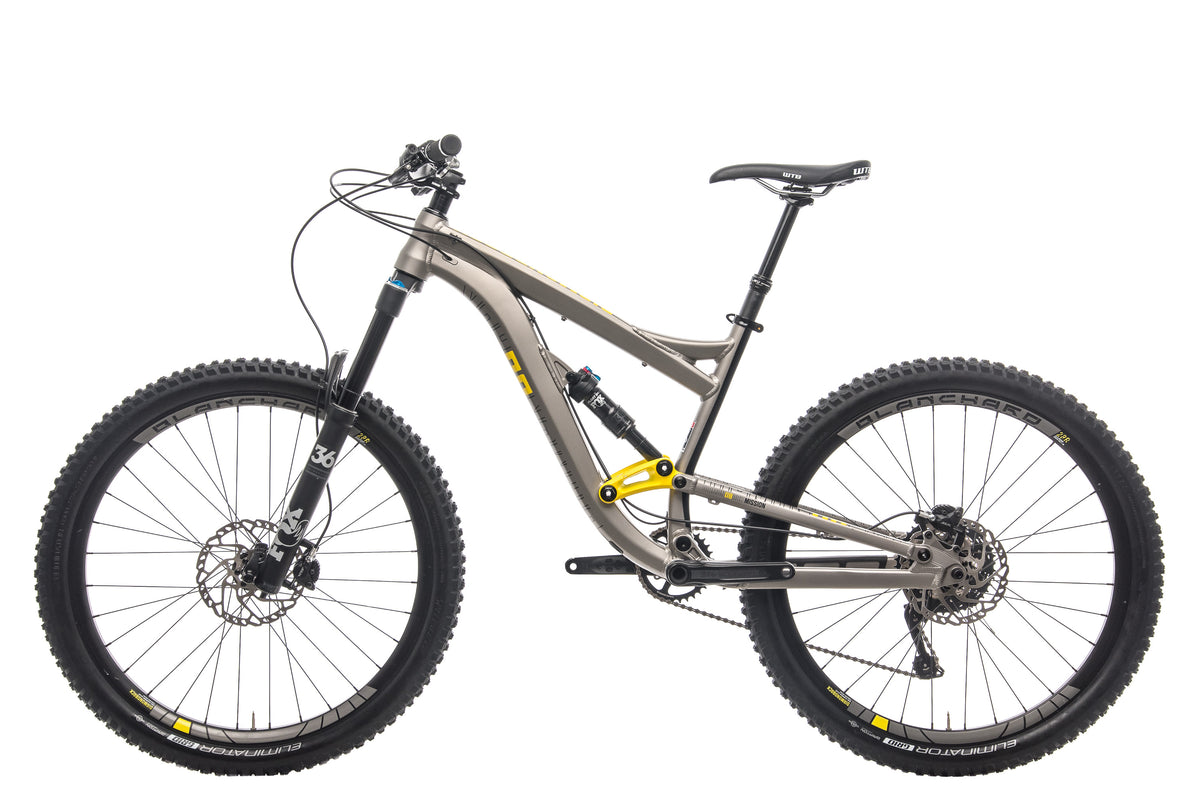 Diamondback Mission 2 Mountain Bike - 2017, Medi | The Pro's Closet