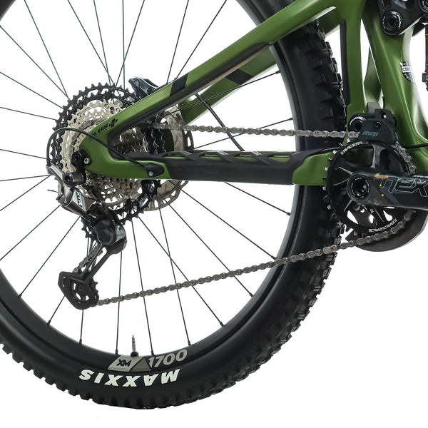 Pivot Switchblade Pro XT/XTR FOX Live Valve Moun | The Pro's Closet