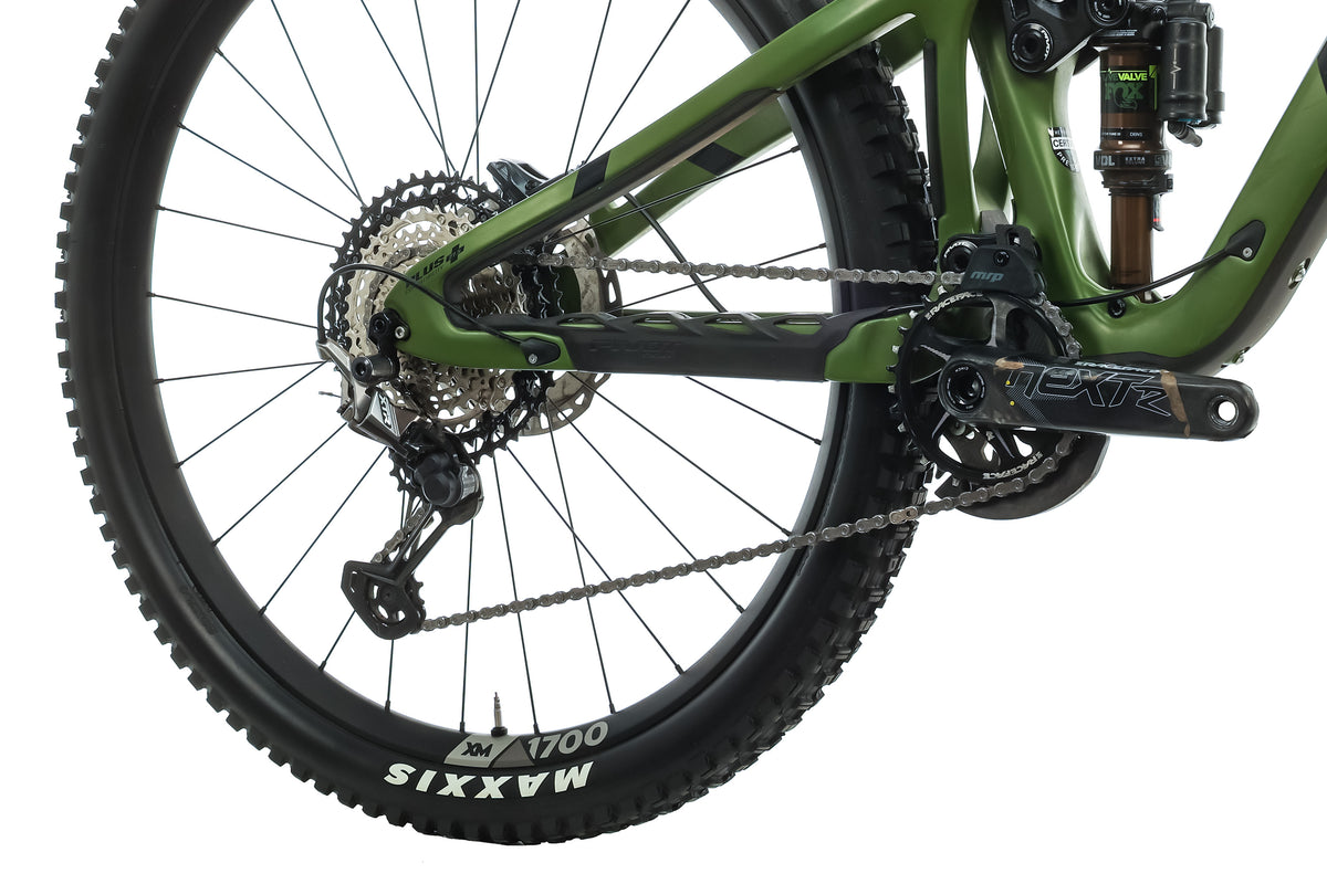 Pivot Switchblade Pro XT/XTR FOX Live Valve Moun | The Pro's Closet