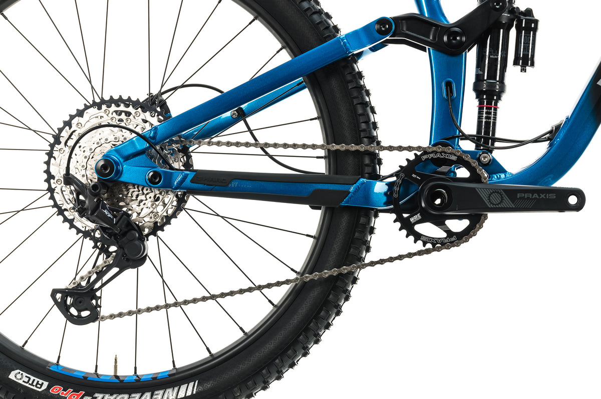 Haro Shift R9 27.5 Mountain Bike - 2021, Medium | The Pro's Closet