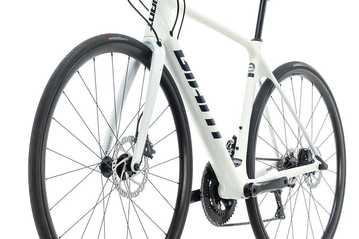 Giant TCR Advanced Disc 2 PC Road Bike - 2021, M | The Pro's Closet