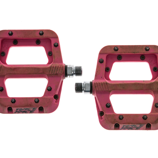 RaceFace Chester Pedals Platform Pink | The Pro's Closet
