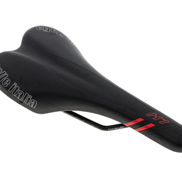 Selle Italia X1 Saddle 135 mm FeC Alloy Rails Bl | The Pro's Closet