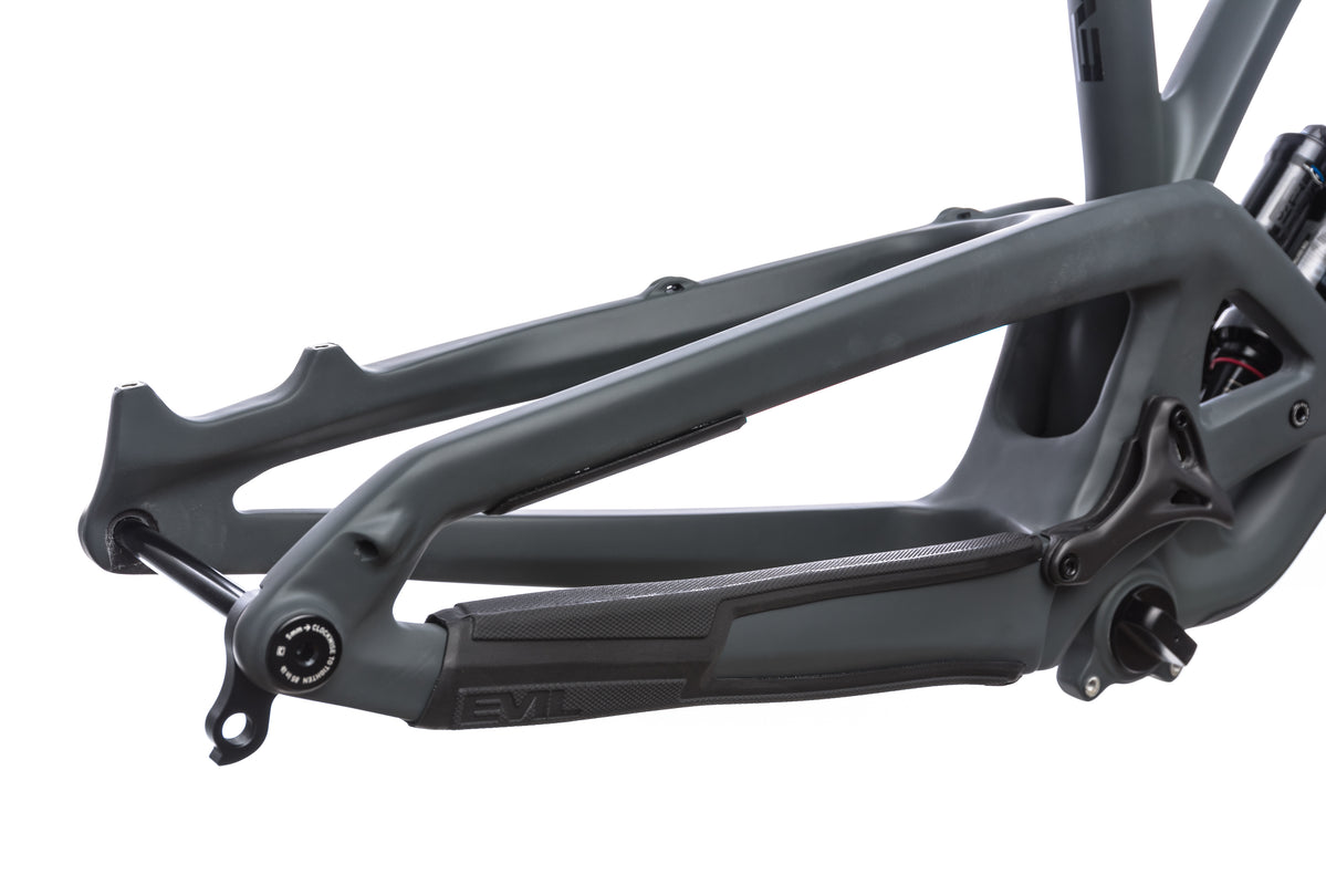 Evil The Calling Medium Frame | The Pro's Closet