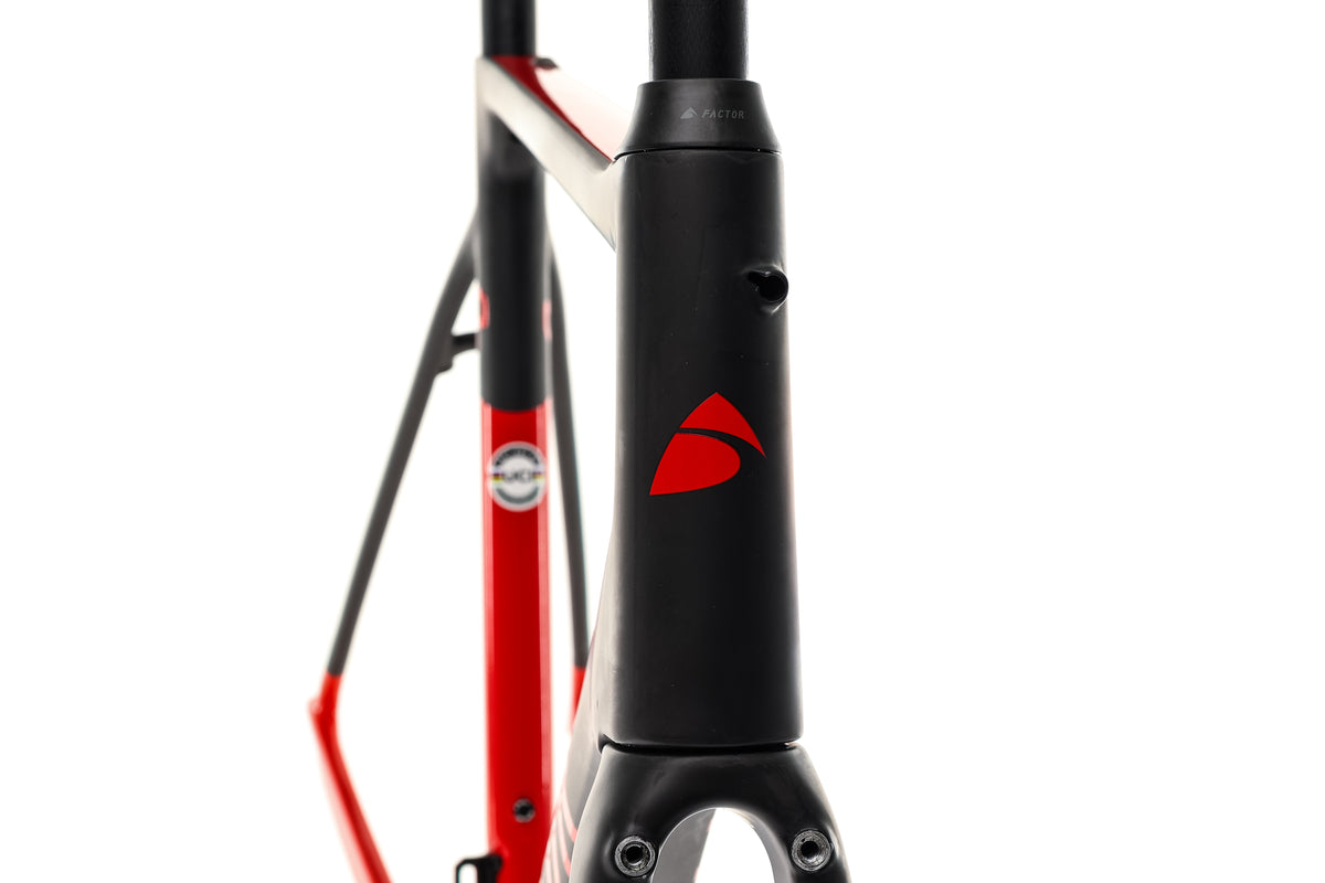 Factor O2 56cm Frameset - 2021 | The Pro's Closet