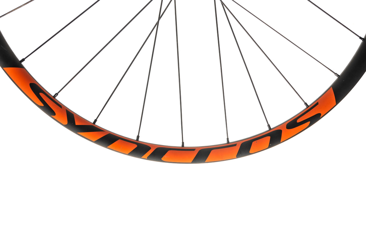 Syncros XR1.0 Carbon Tubeless 29" Wheelset | The Pro's Closet