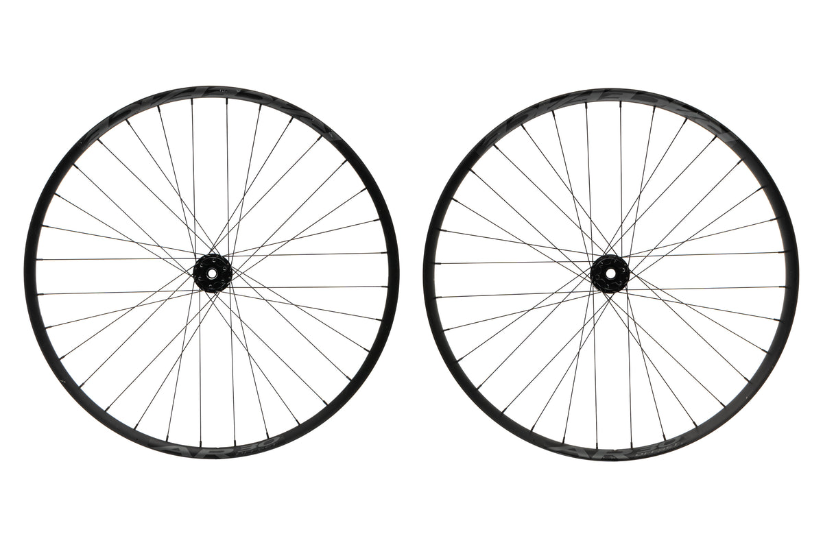 Race Face AR 30 Offset Aluminum Tubeless 29" Whe | The Pro's Closet