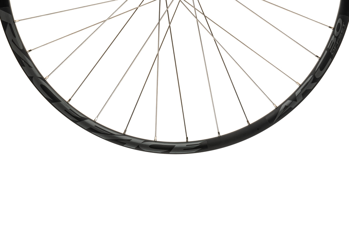 Race Face ARC 30 Offset Super Boost Aluminum Tub | The Pro's Closet