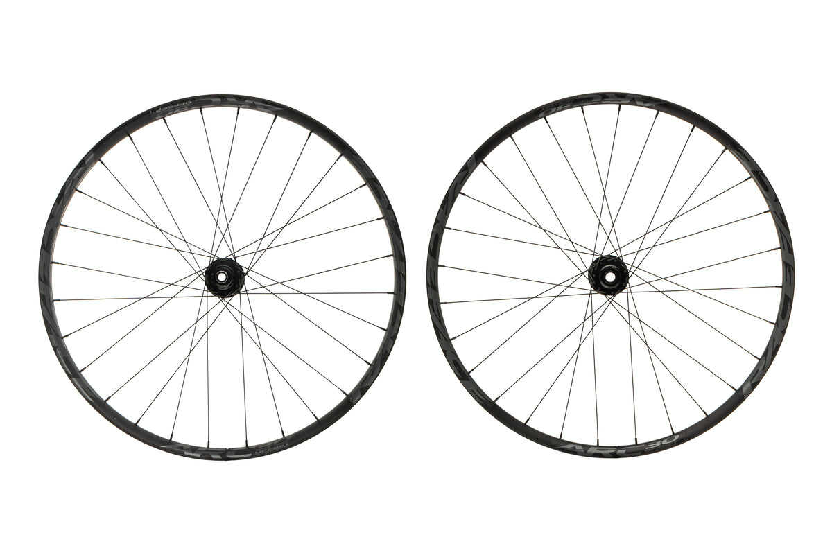 Race Face ARC 30 Offset Boost Aluminum Tubeless | The Pro's Closet