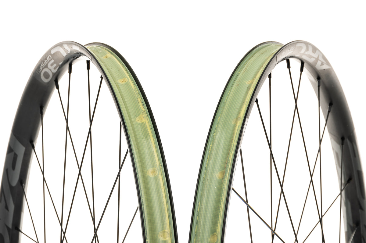 Race Face ARC 30 Offset Boost Aluminum Tubeless | The Pro's Closet