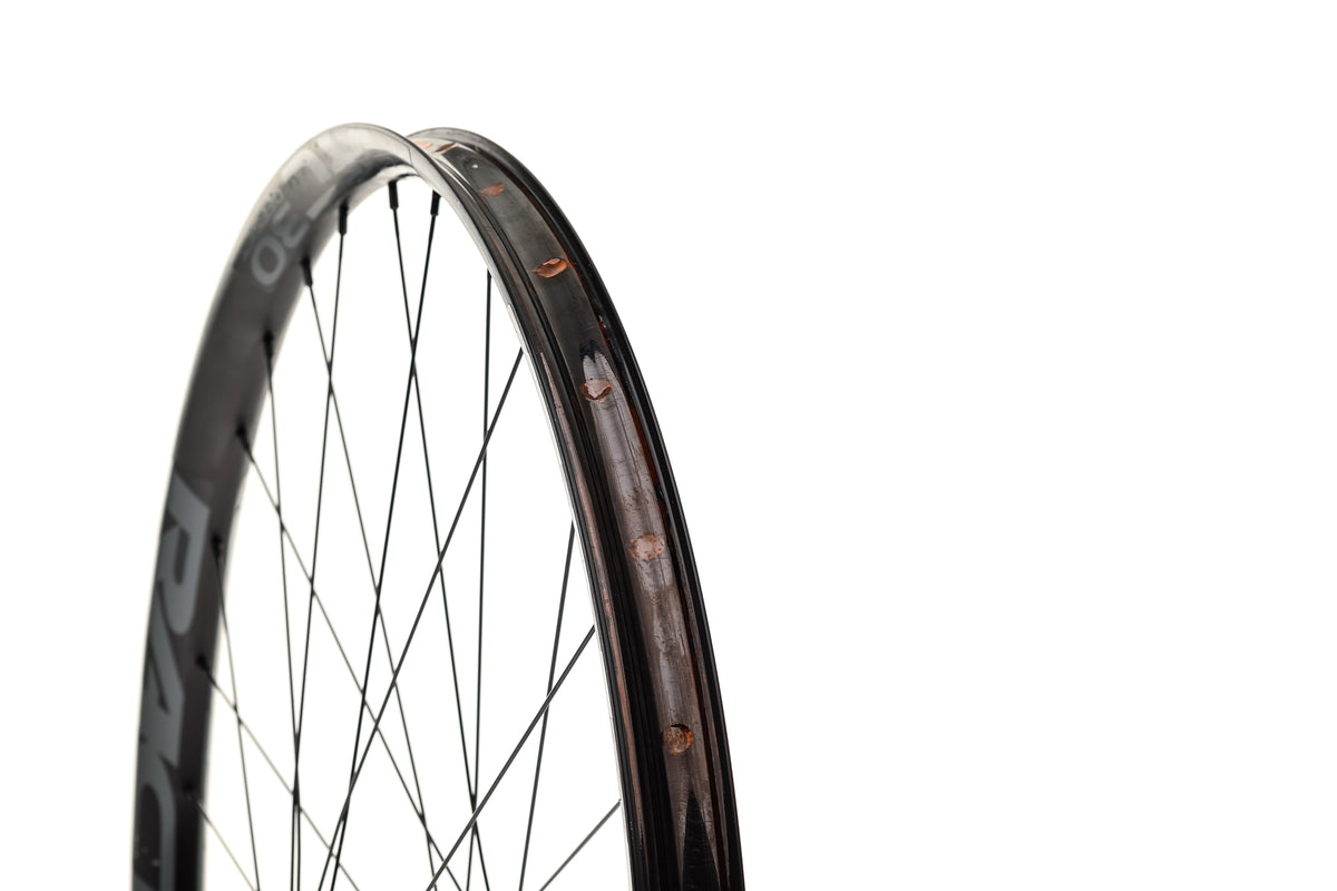 Race Face ARC 30 Offset w/ DT Swiss 350 Hub Alum | The Pro's Closet