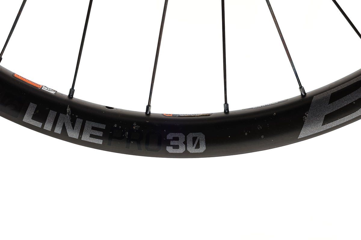Bontrager Line Pro 30 TLR Carbon Tubeless 27.5" | The Pro's Closet
